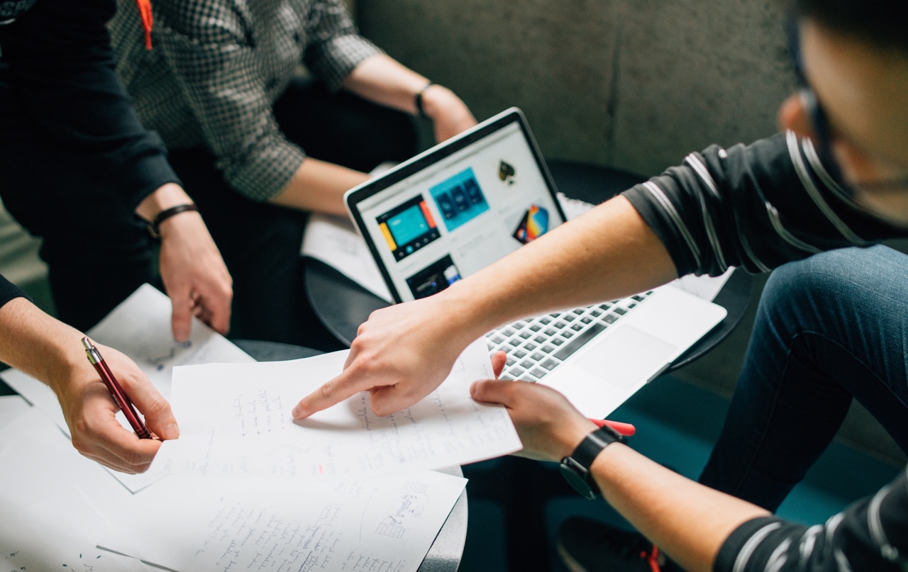 AS Student Service – International education consultant who assists ...